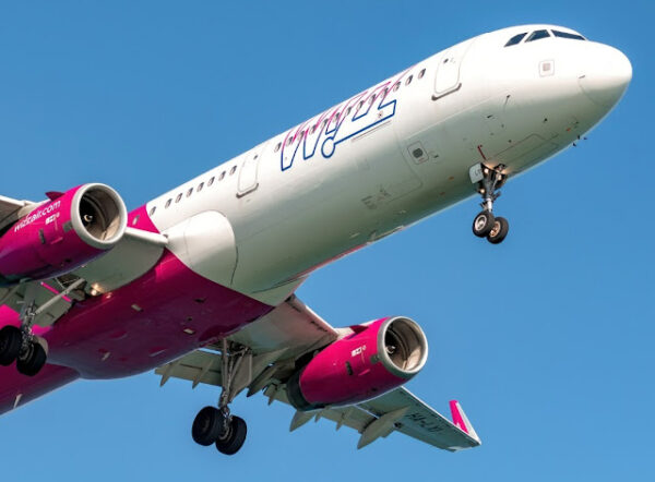Wizz Air Stuttgart-Banja Luka Services: April-May
